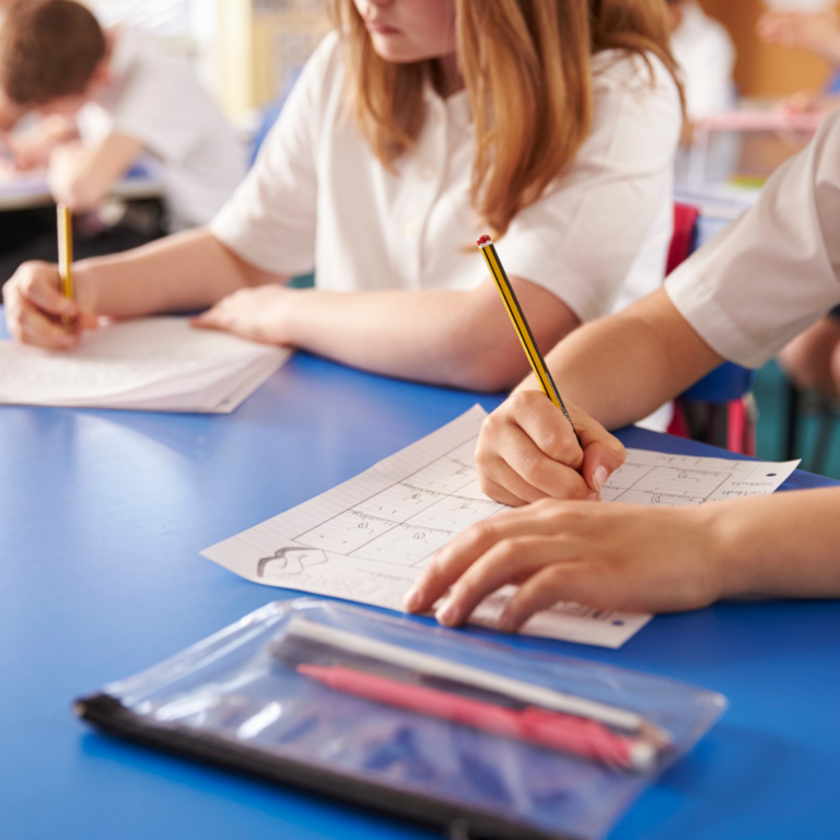 10 Desk-Based Test Anxiety Tips For Students To Reduce Stres
